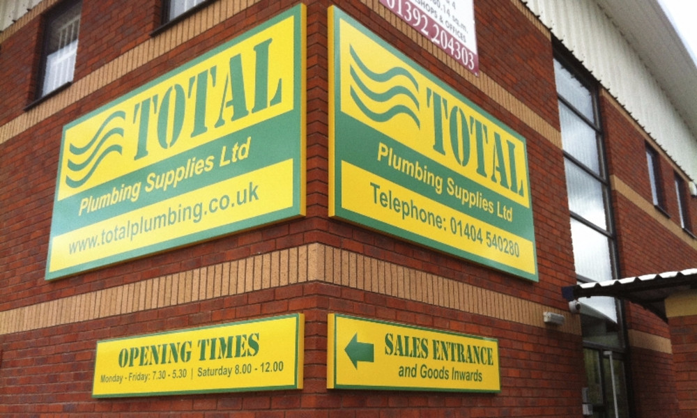 Aluminium Tray Signs for Total Plumbing