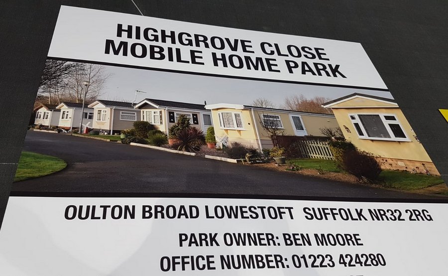 Outdoor Signs for Highgrove Close Mobile Home Park